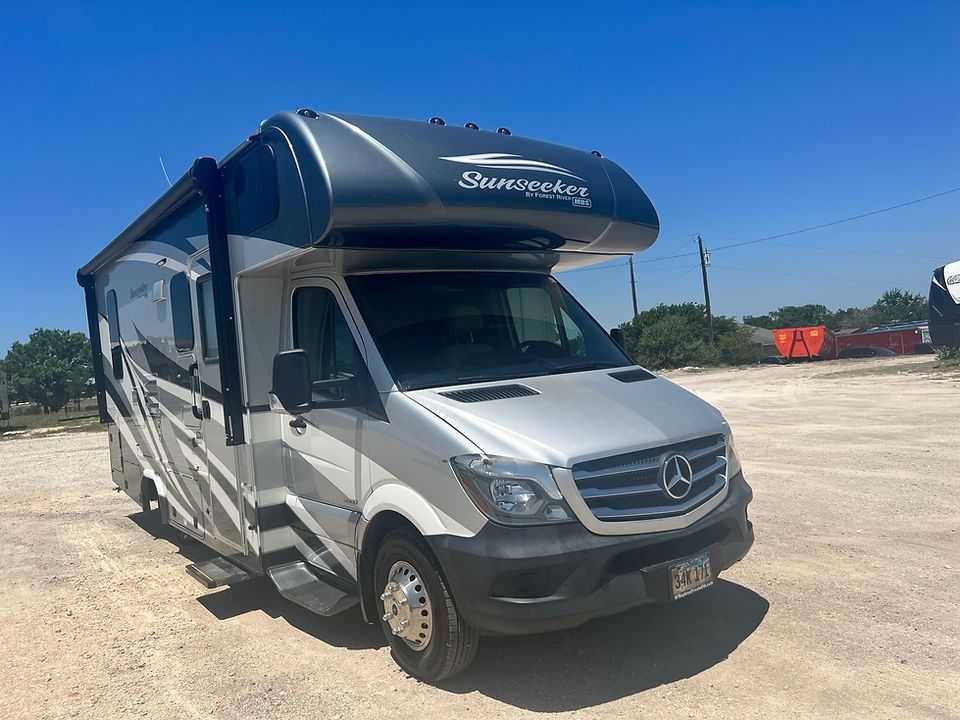 Class C RV Rentals | Granger, TX