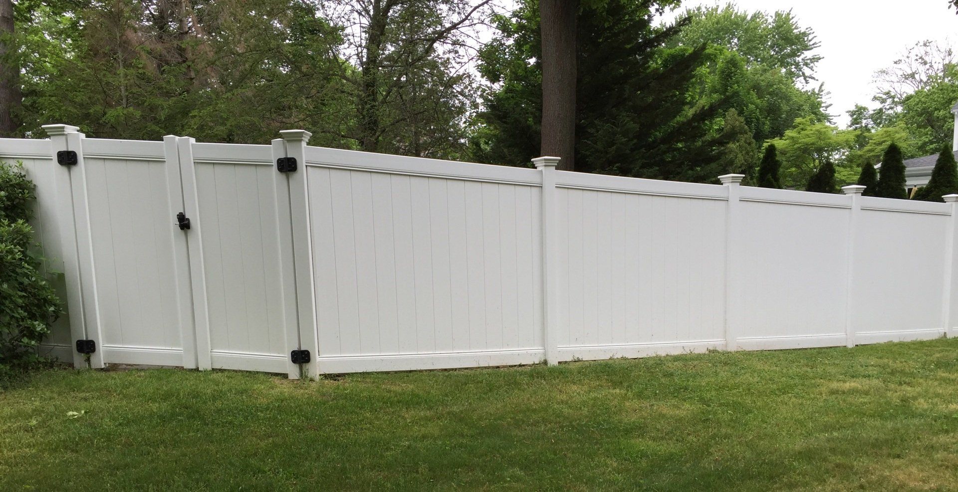 Armstrong Fence Vinyl Fence Photo Gallery | Pembroke, MA