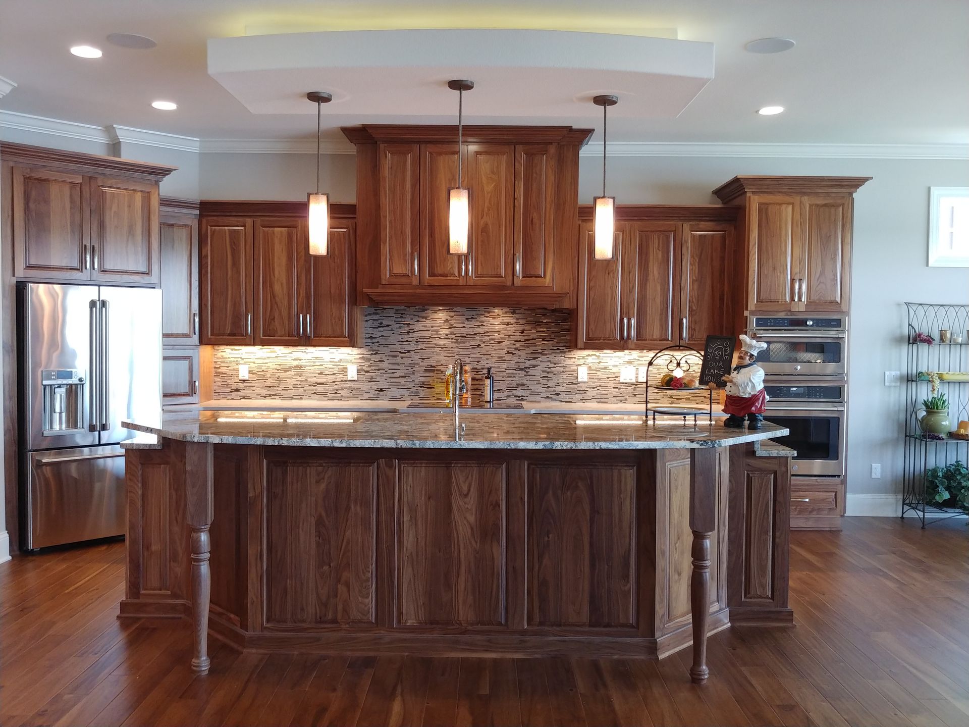 Cabinet Makers Milwaukee, WI | Detail Woodworks