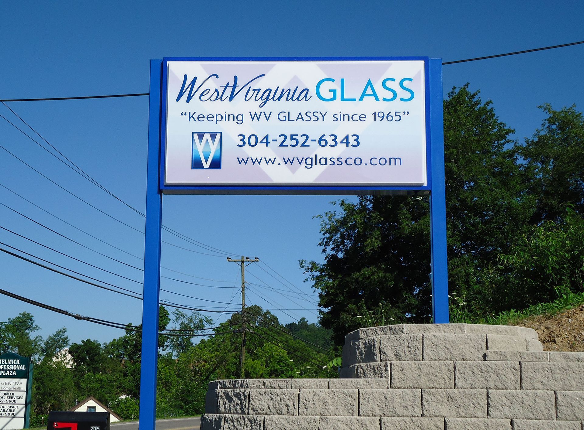 Lighted and Pole Signs | Beckley, WV