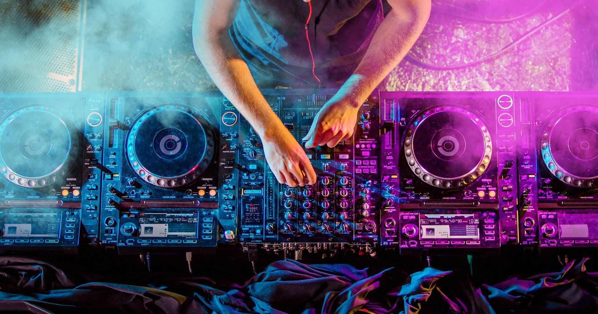 Wedding DJ | Appleton, Oshkosh, Green Bay WI | Will Nye The DJ Guy