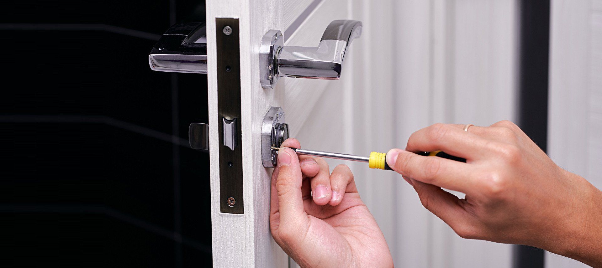 Locksmith Services | Ken's Lock & Safe Service | Freeport IL