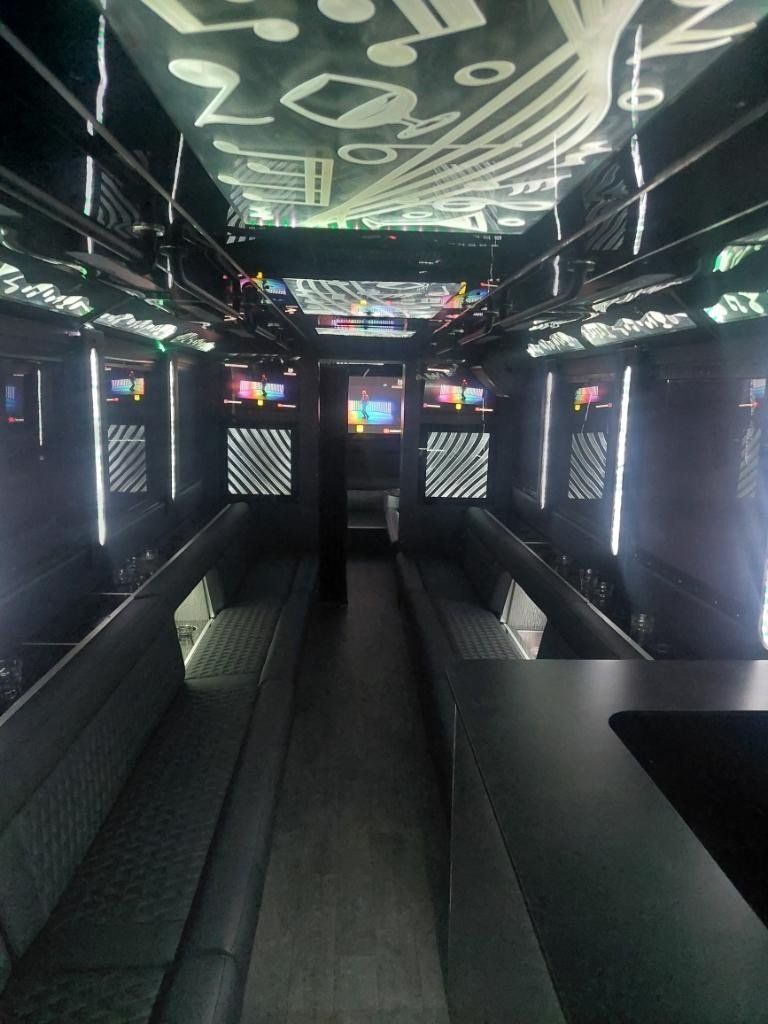How to Choose the Right Limo Bus Rental for Prom Night for up to 20 ...