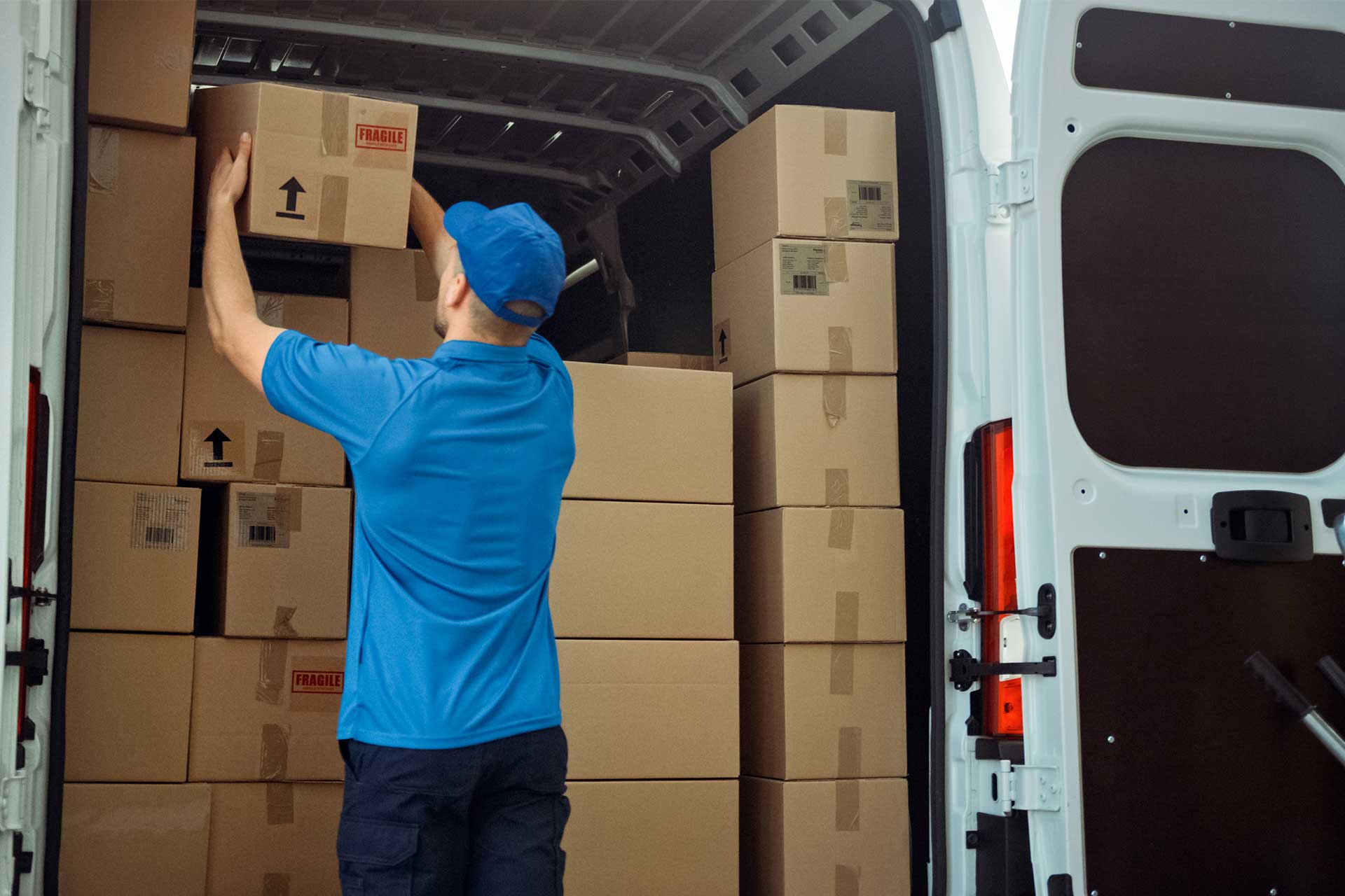 Benefits Of Hiring A Commercial Mover For Business Owners