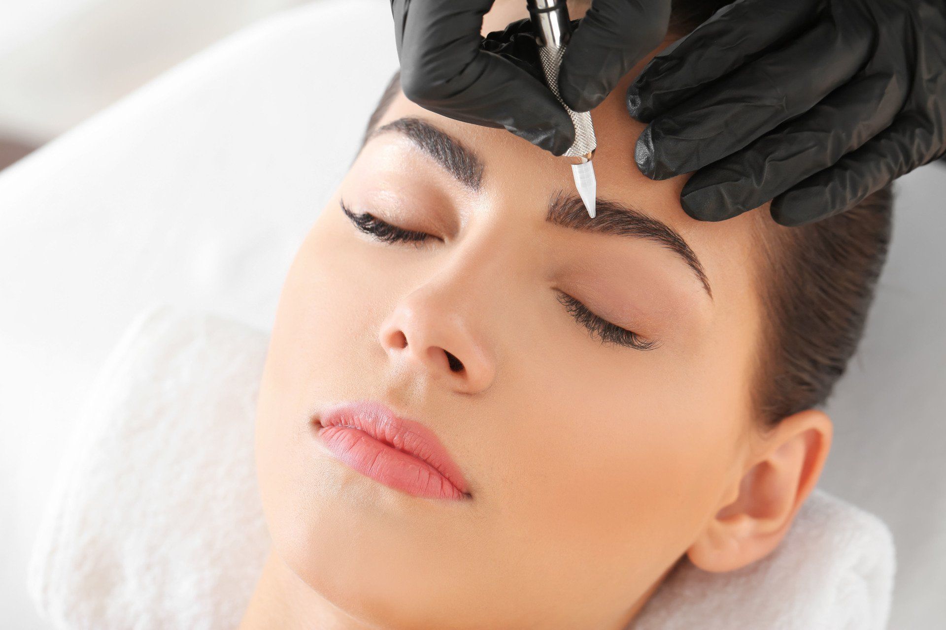 Eyebrow Grooming | Oakbrook Terrace, IL