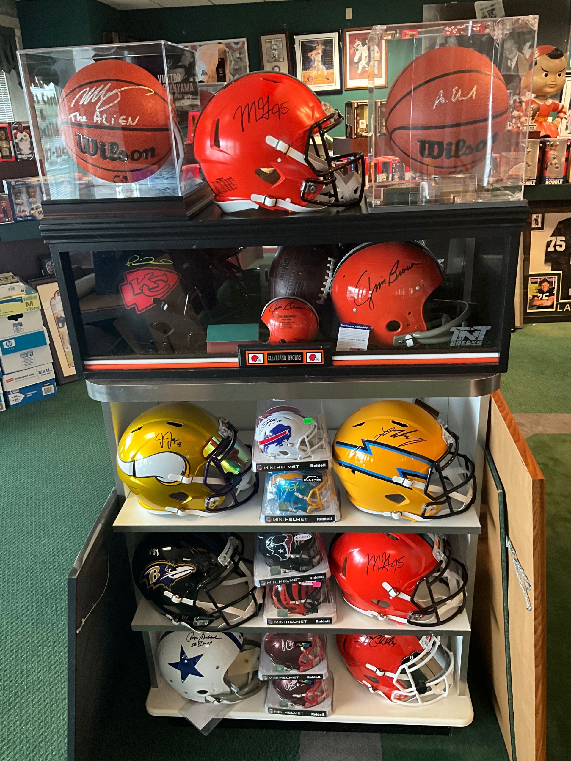 CLE Sports Cards & Collectibles | Broadview Heights, OH