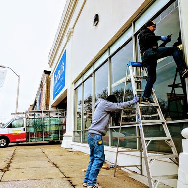 Glass + Screen Hospital Repair and Replacement Middle River