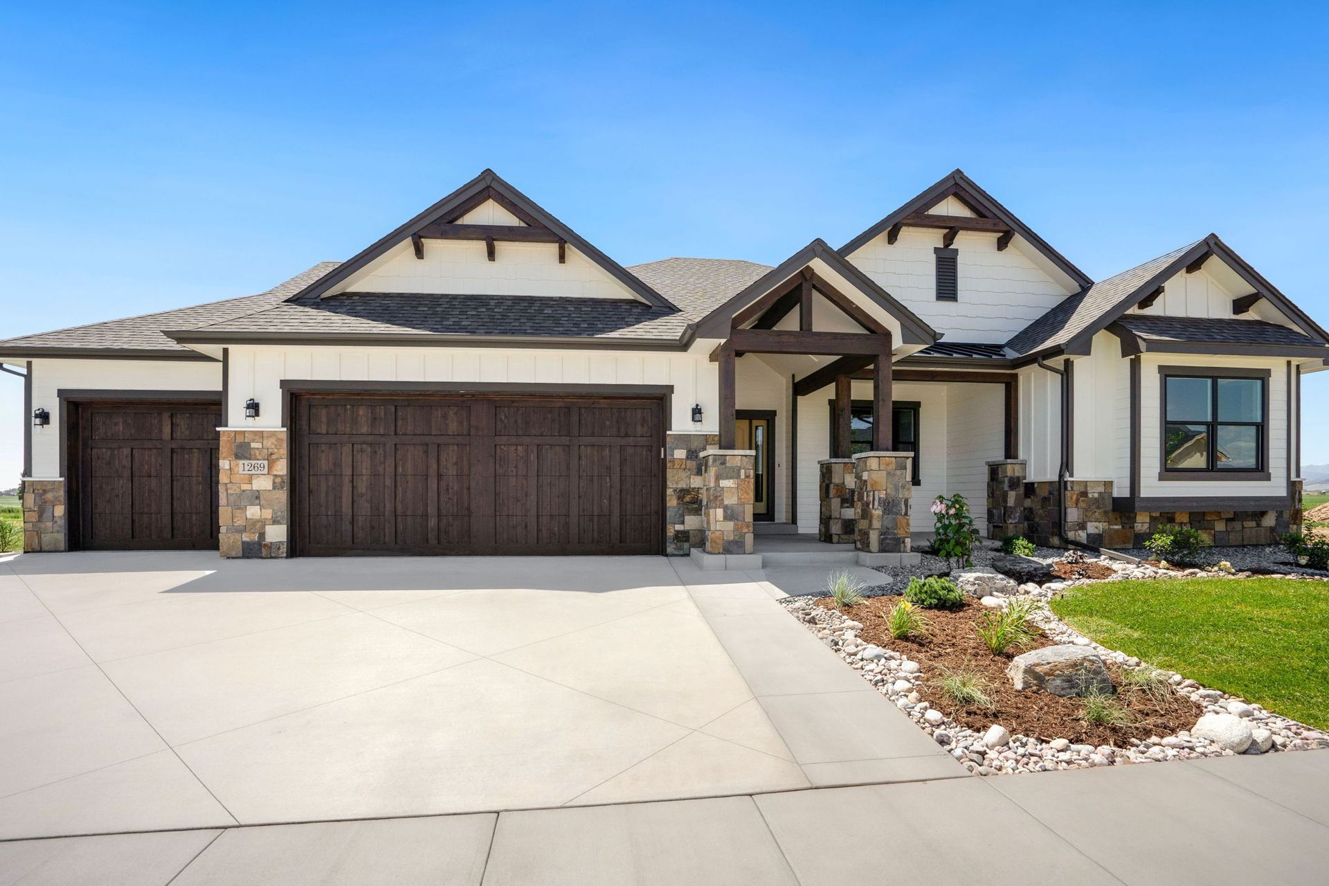 Custom Builder| Homes, Basement Finishes, Remodels | Northern Colorado