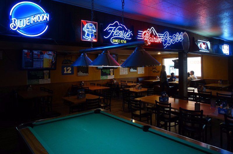 Longhorn Saloon | Restaurant | Bow, WA