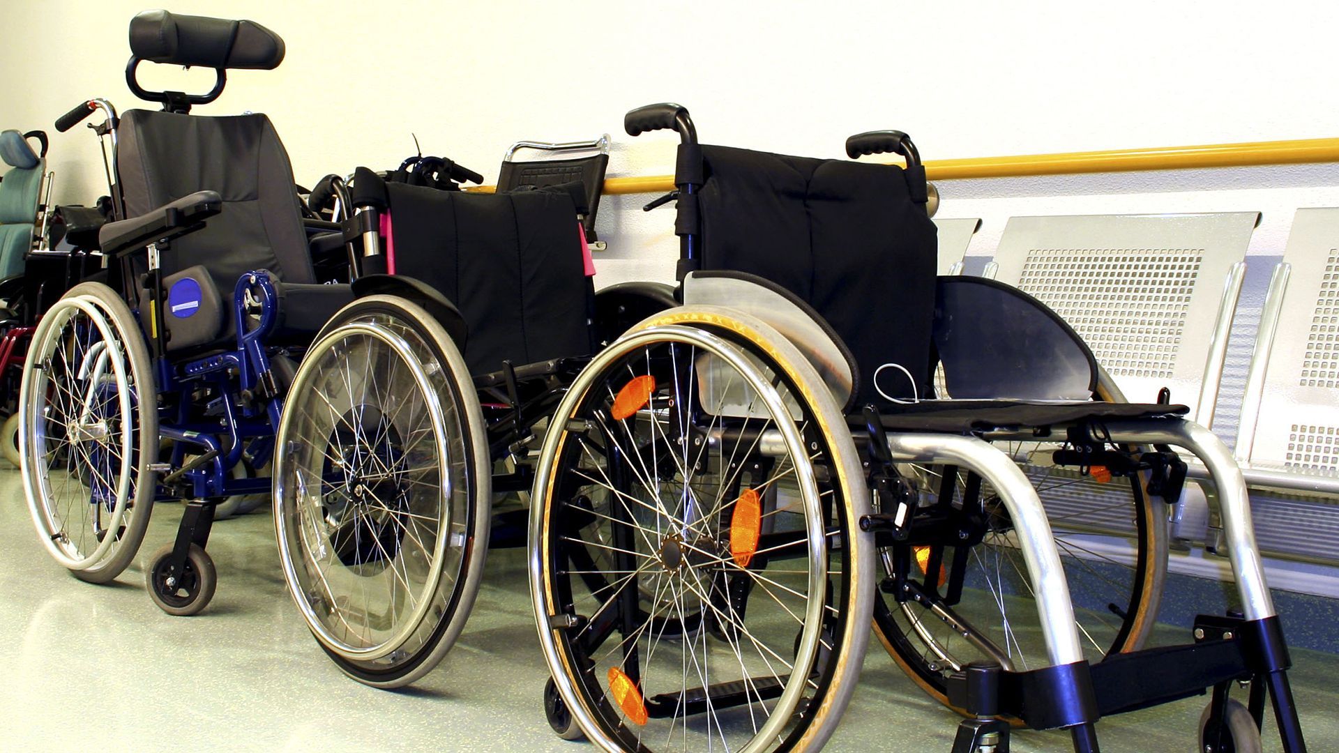 Vertical Platform Lifts | Sunshine Mobility | Sarasota, FL