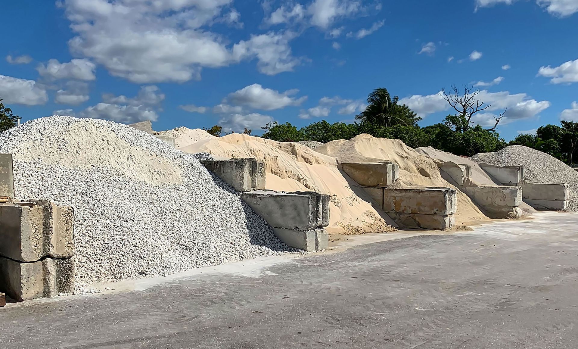 Mini Dump | A&M Landscape Supply, LLC | Baltimore, MD