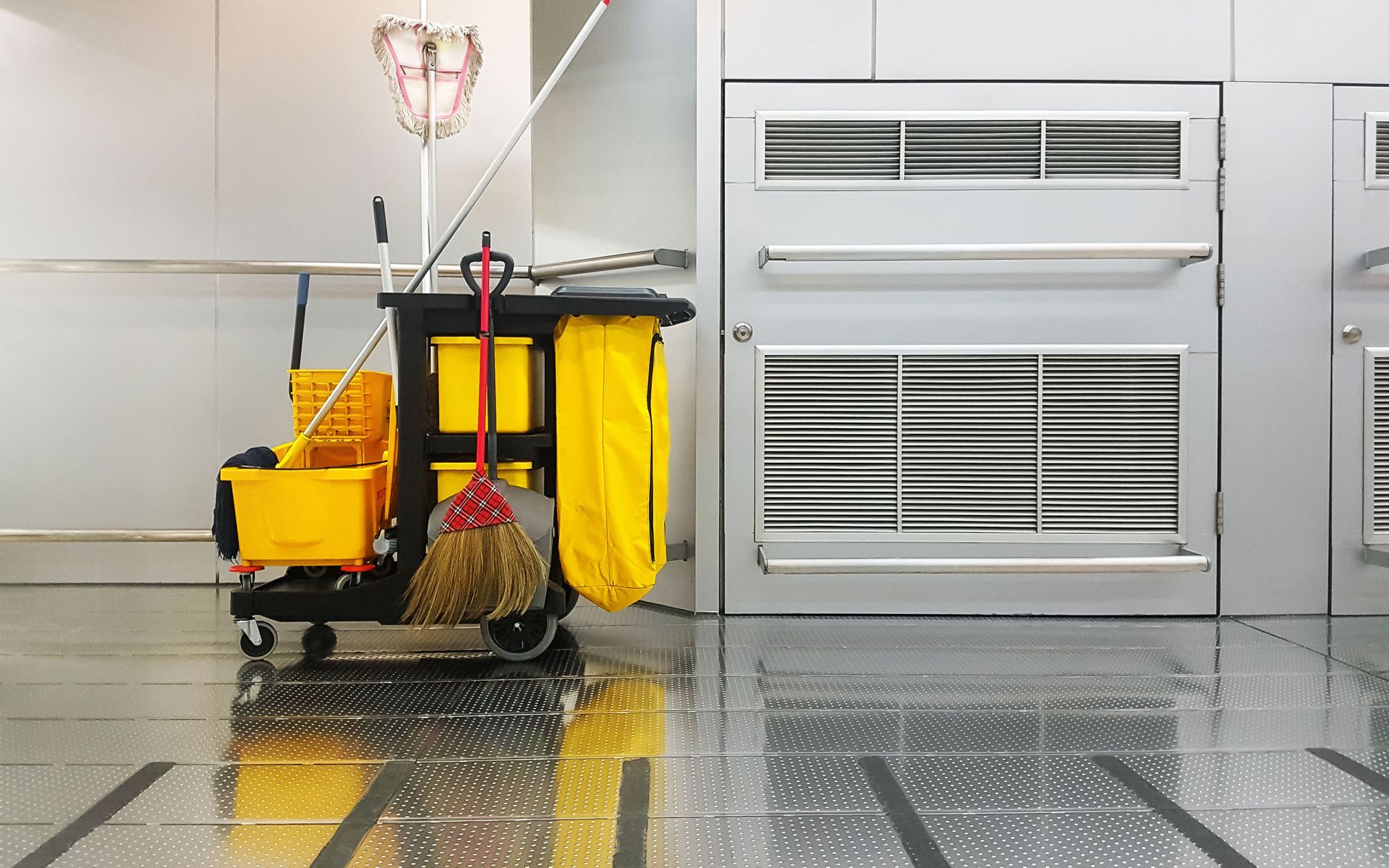 Commercial Cleaning Burnsville | Universal Cleaning Service