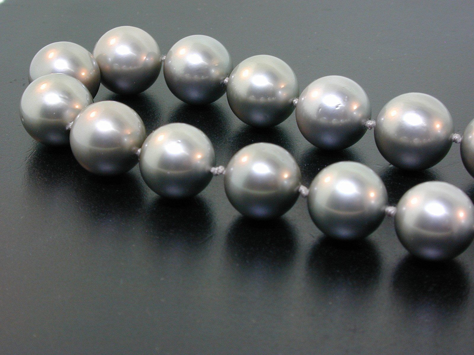 How To Clean Pearls