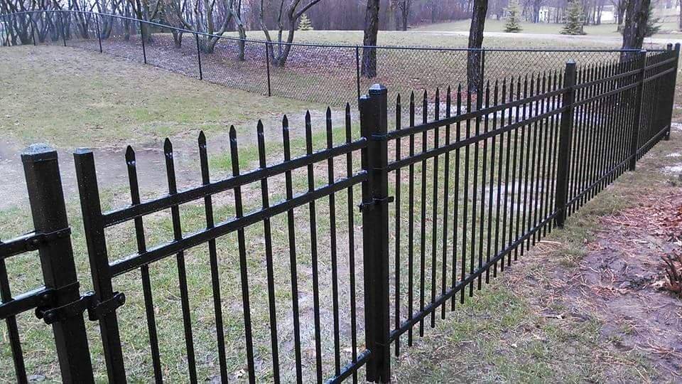 Top Notch Fence | Fence Installation | Cedar, MN