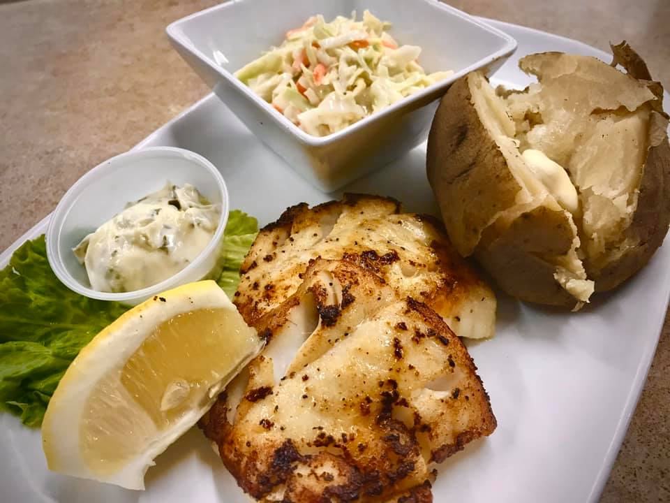 Bar & Grill | Royal Pub and Grill | Freeport, IL