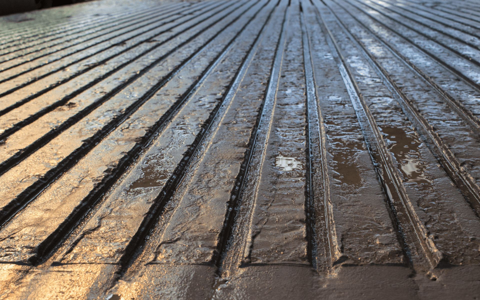 Grooving Gallery | P & D Barn Floor Grooving LLC