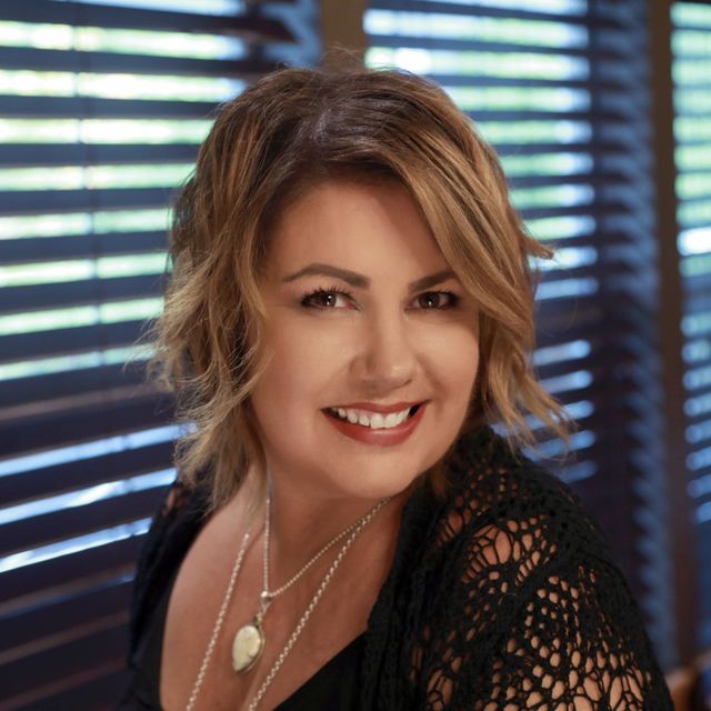 Andrea Brown's Instagram, Twitter & Facebook on IDCrawl