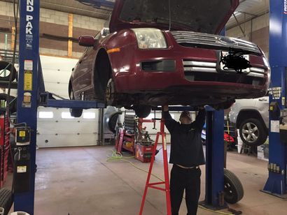 Auto Body Mechanics: A Career in Restoring and Refinishing Vehicles ...