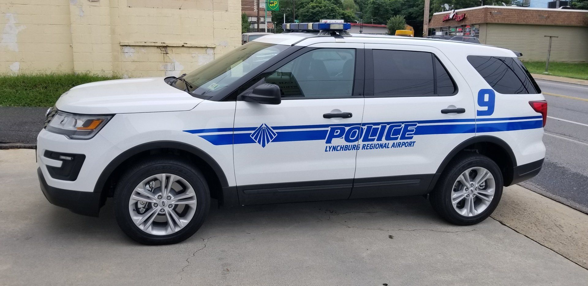 Auto Lettering and Signs | Lynchburg, VA