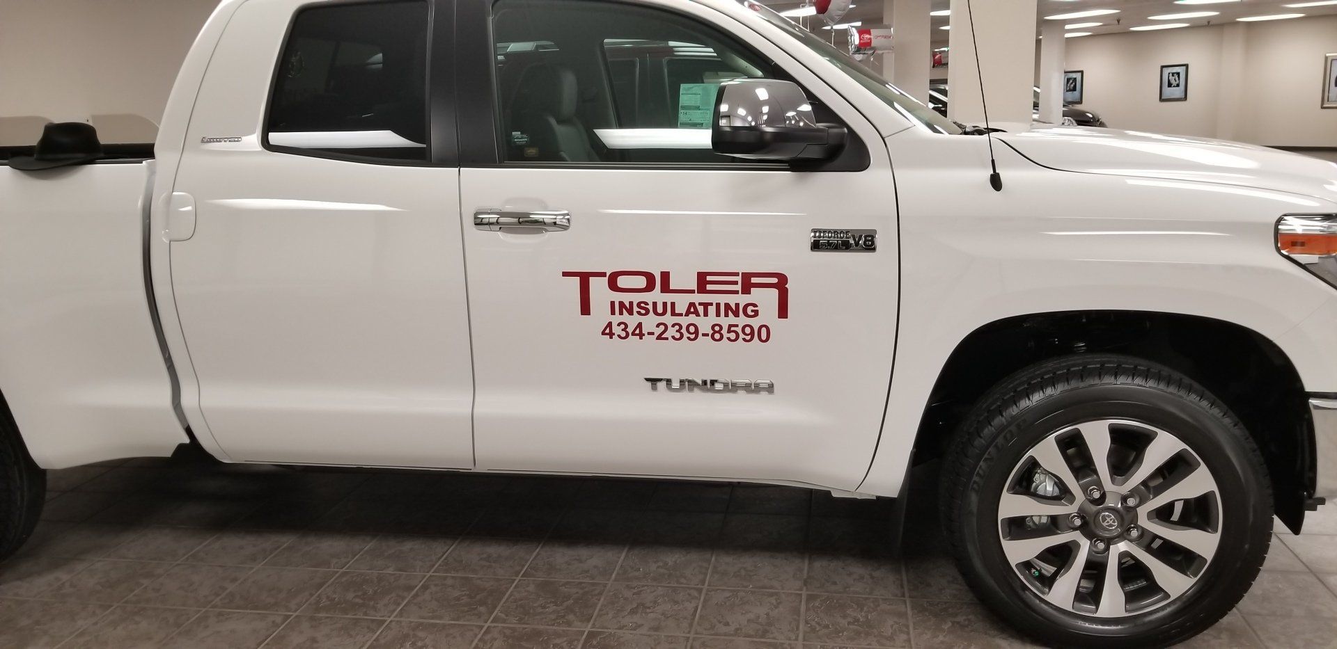 Auto Lettering and Signs | Lynchburg, VA