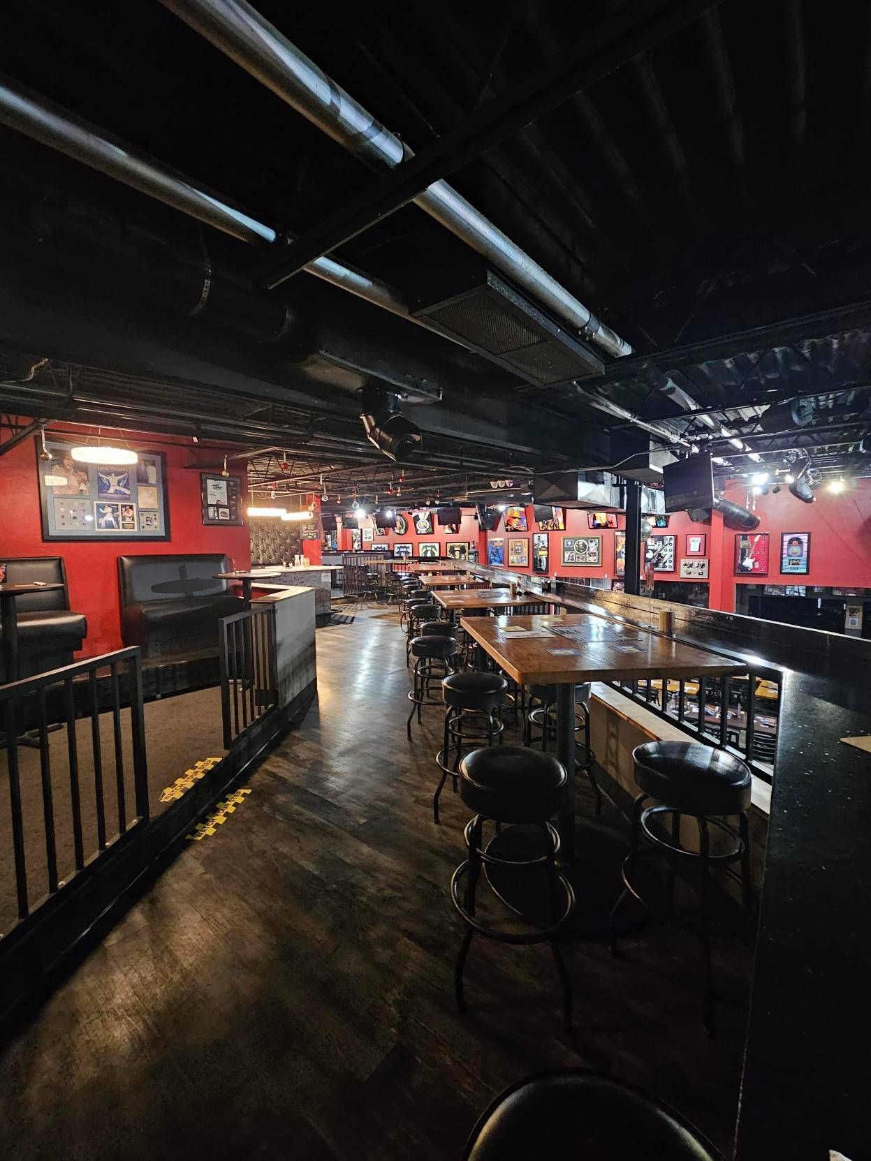 Vegas Lounge | Legends Pubhouse & Venue