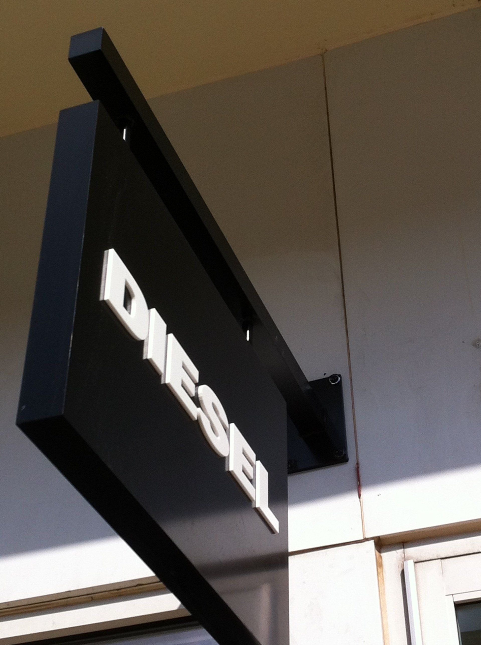 Blade Signs | Electronic Display Signs | San Marcos, TX