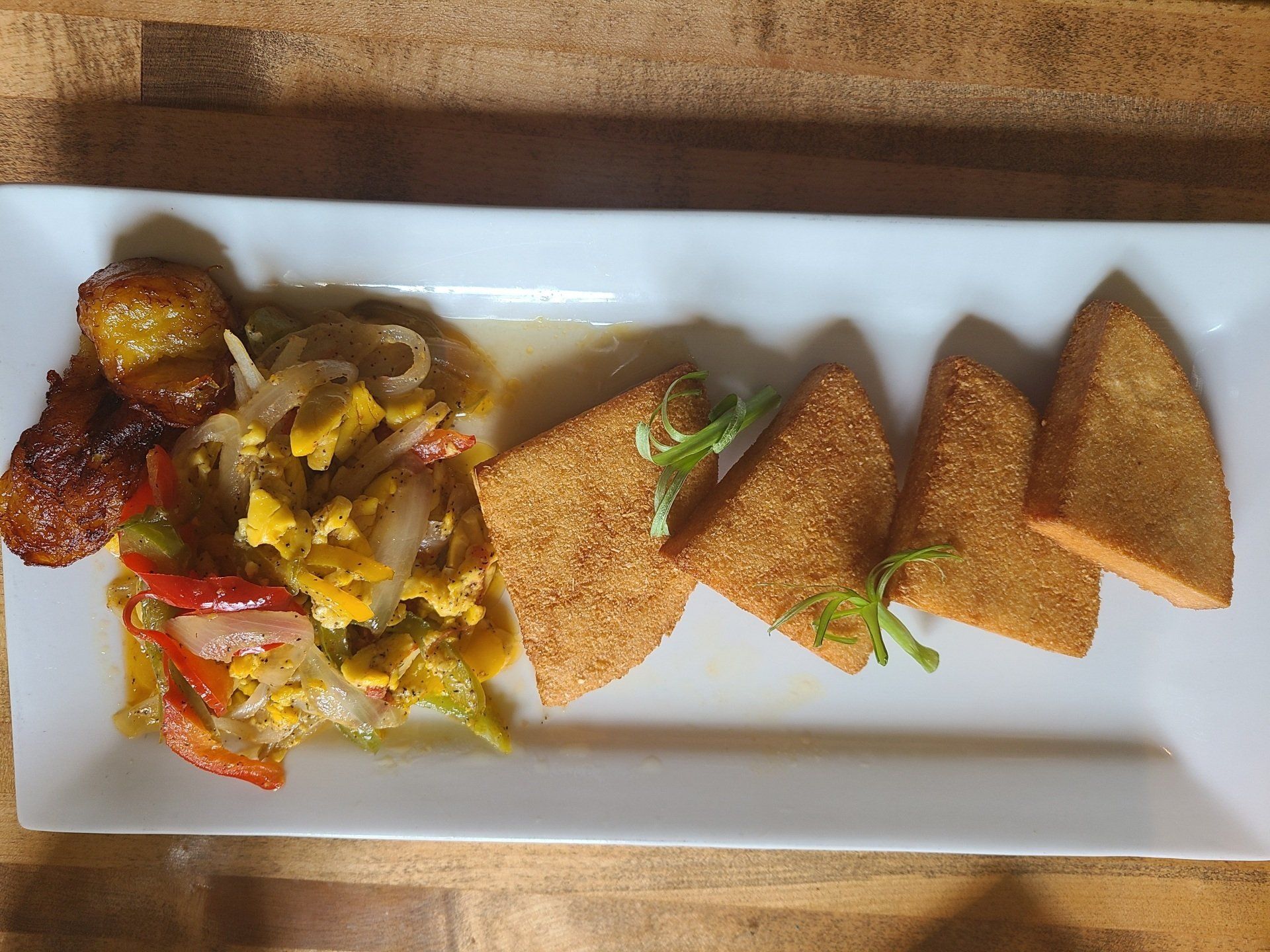 Mobay Cafe | Caribbean Restaurant | Milwaukee, WI