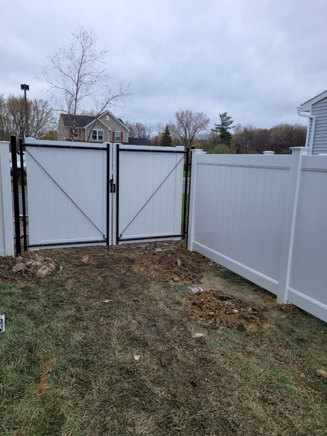 Fencing Installation Buffalo | East Amherst | Titan Fence