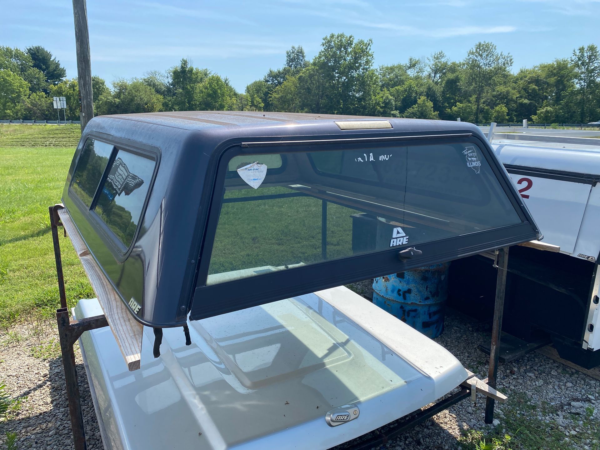 Used Camper Shells | Vincennes Truck Supply | Vincennes, IN
