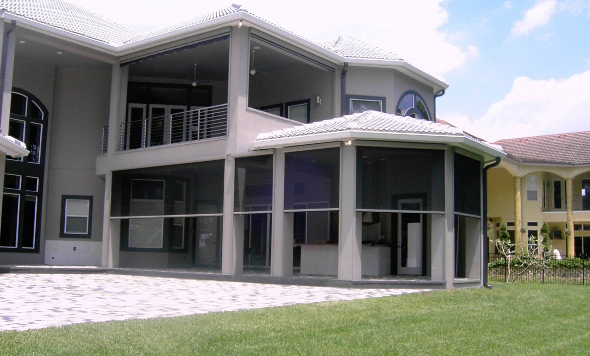 Garage Screen Manufacturers, FL | Screen America Corporation