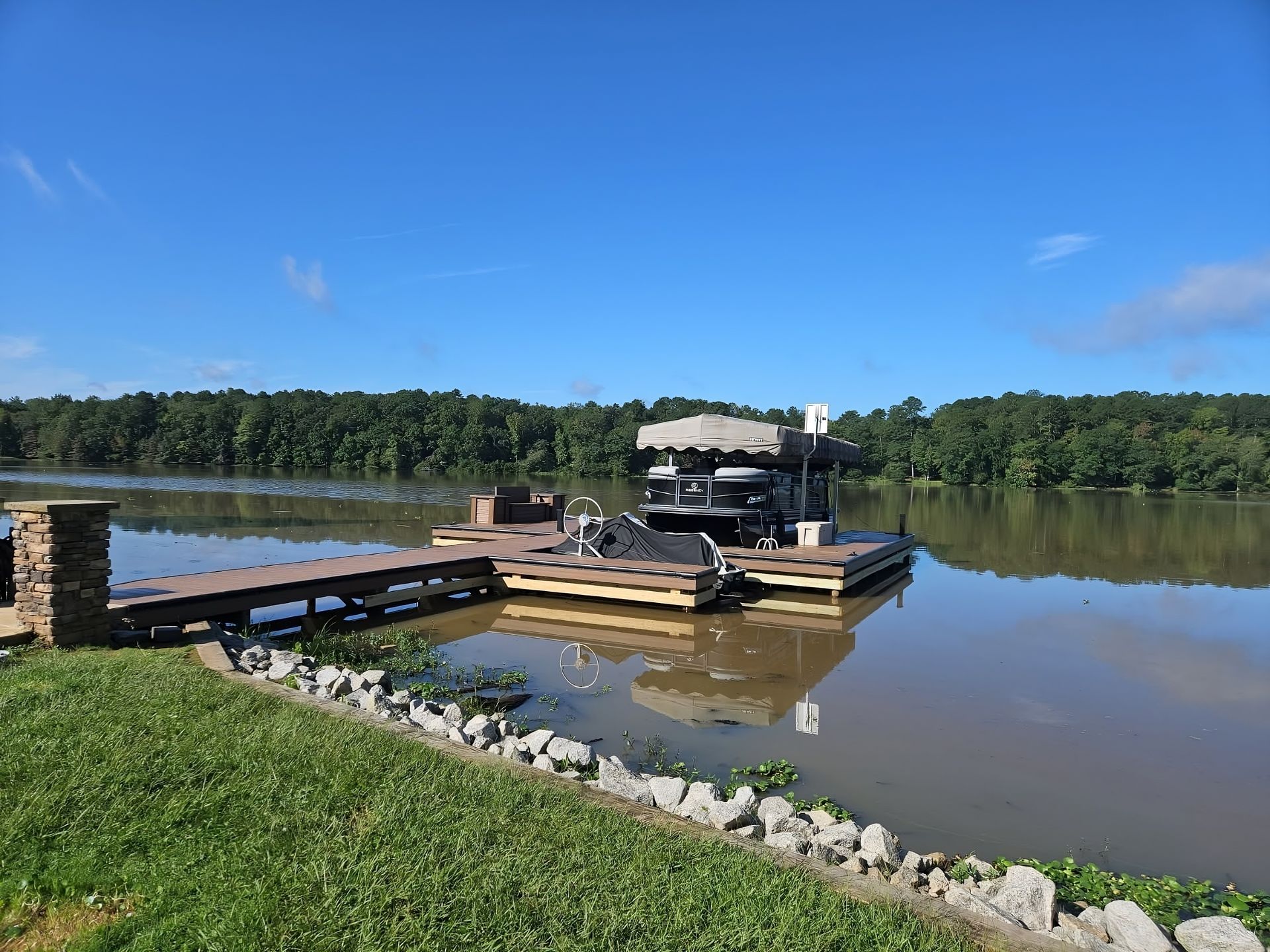 Residential Dock Builders | Vinyl Deck & Dock Lake Oconee GA