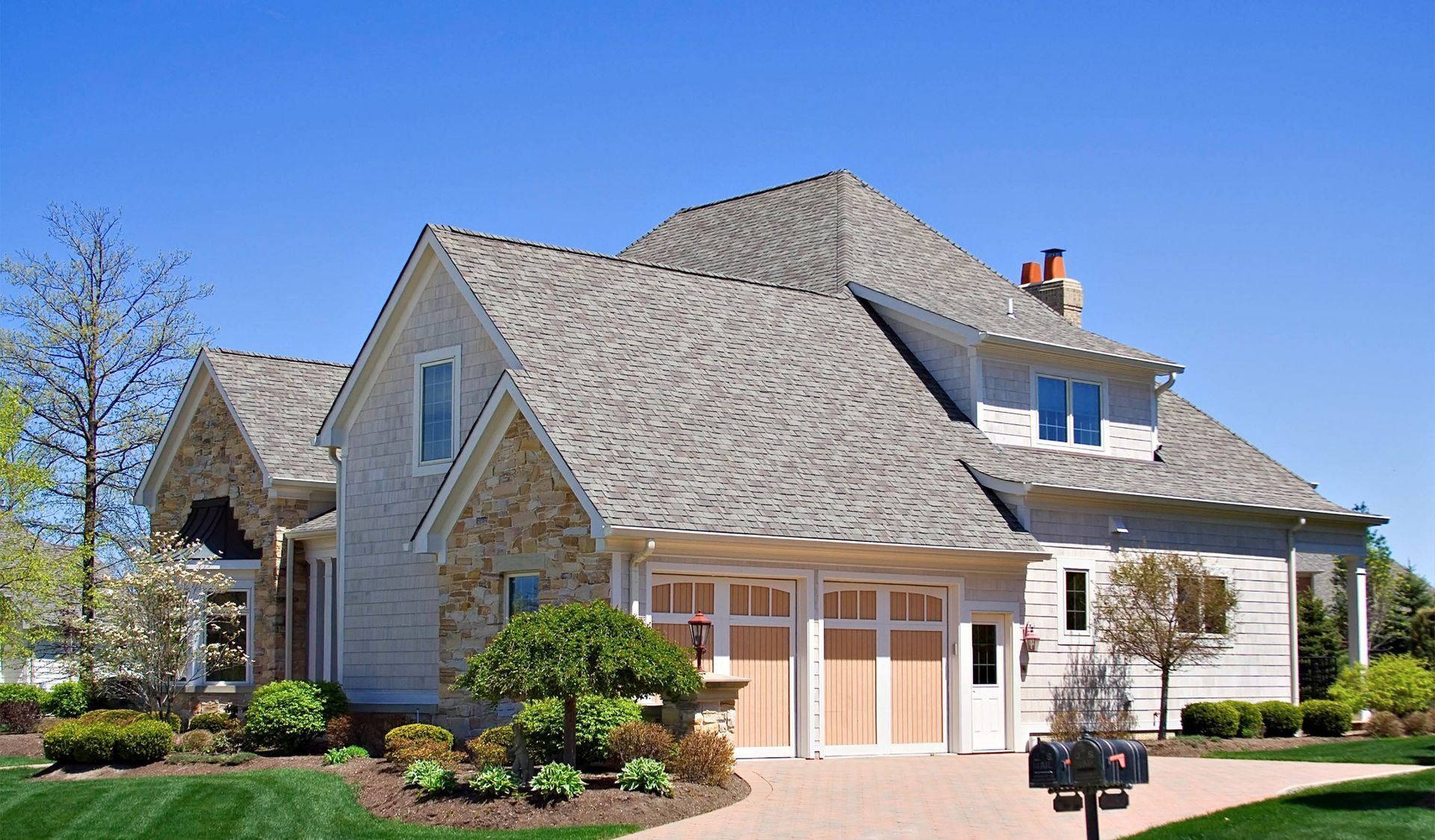 Roofing Services | Moon Roofing & Construction, LLC | Salem, OR
